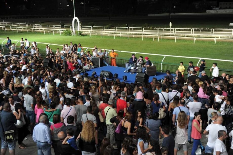 Estate all'ippodromo di Agnano, febbre da '90 con musica e corse sotto ...
